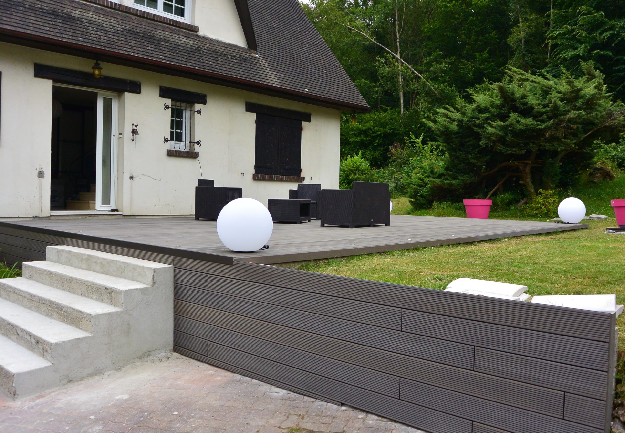 Terrasse en bois composites - Menuiserie EGI